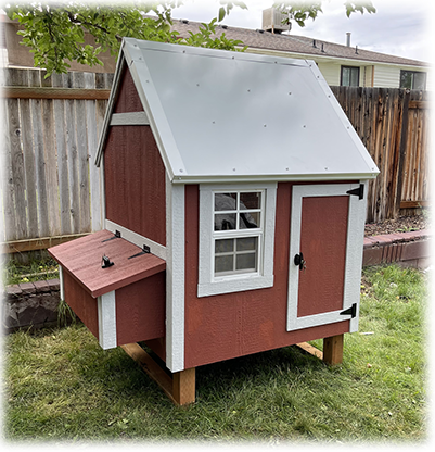 Medium Hen Hut Chicken Coop